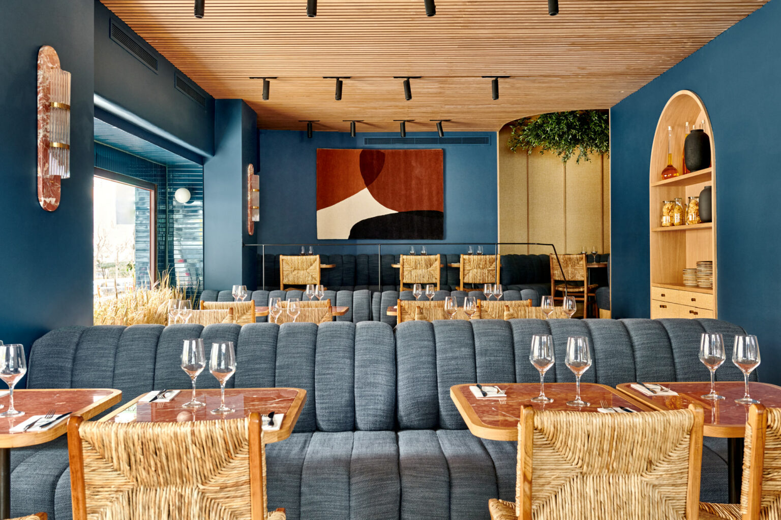 RESTAURANTE OVEN BERNABEU - hicontract